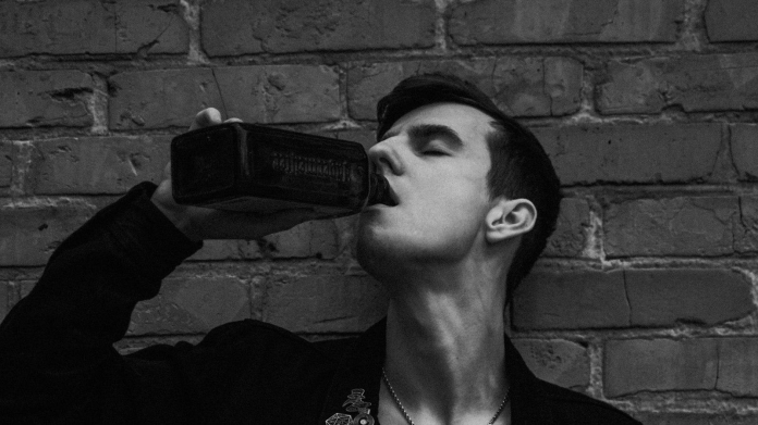 10 Topless Celebrities Who Made Headlines - Oli And Alex