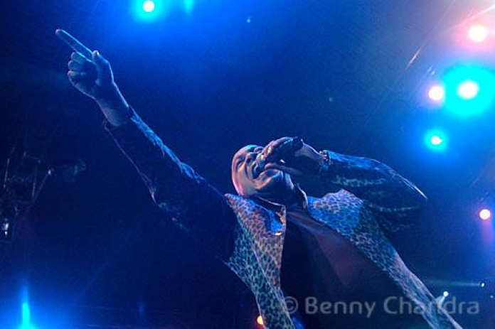 Is Peabo Bryson's Wife Hiding Her Age - Oli And Alex